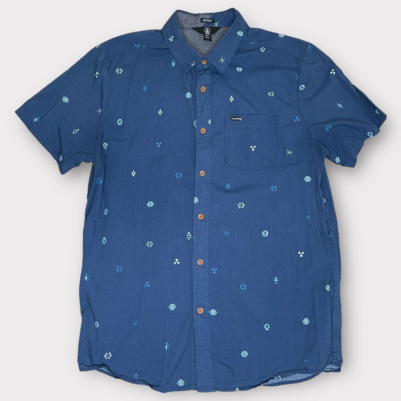 Volcom blue pattern button down shirt Size:... - Depop