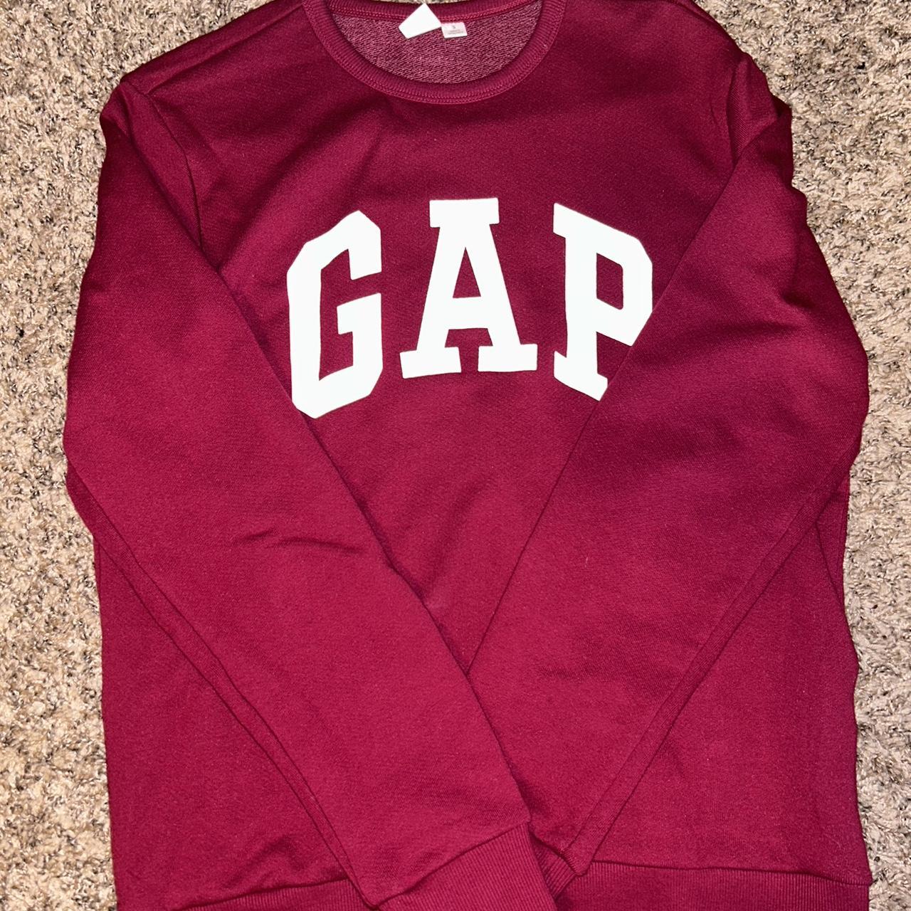 GAP crew neck - Depop