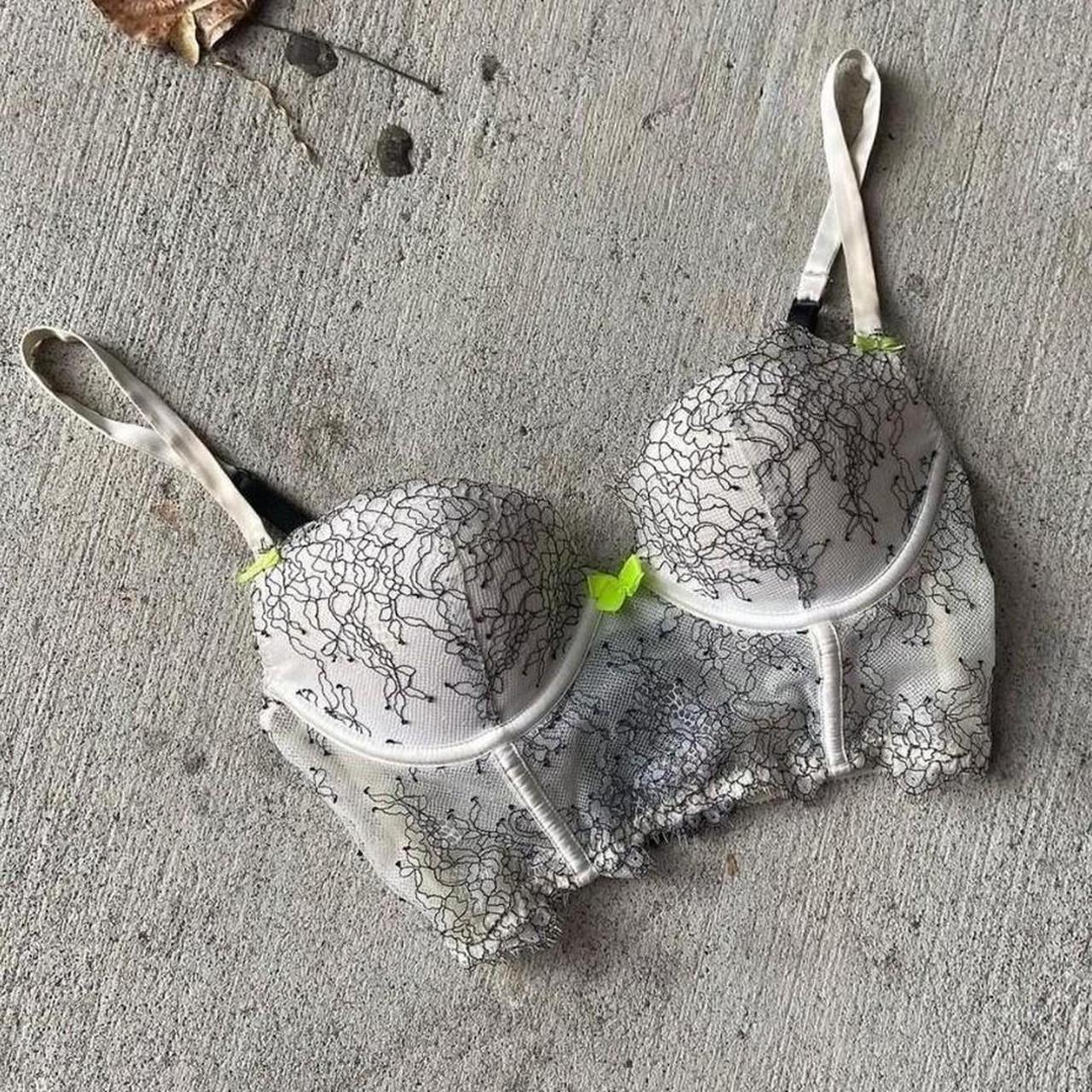 Victoria's secret corset 32C | Depop