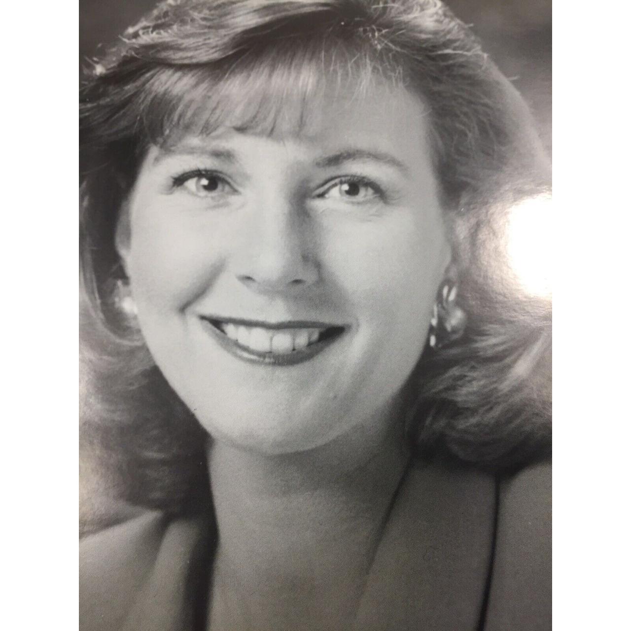 WRTV 6 Autographed Barbara Lewis NEWS in... - Depop