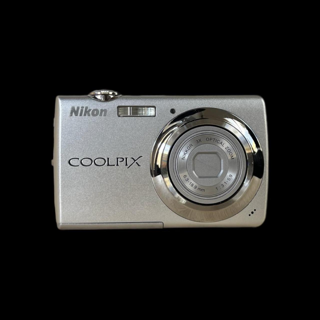 Nikon S220 digital camera -comes complete - in... - Depop