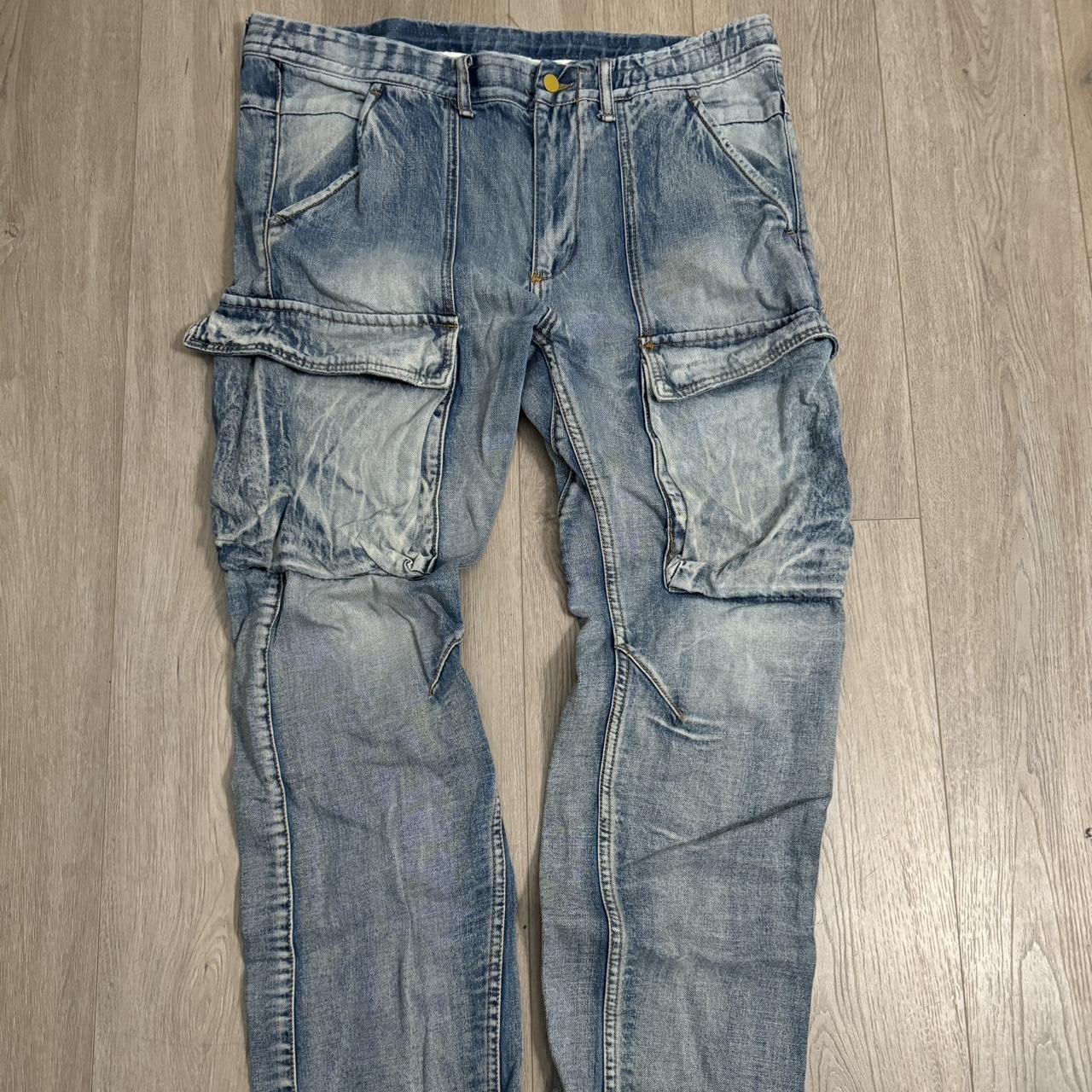 BAGGY CARGOS MNML SIZE 36 Been sitting in my closet | Depop