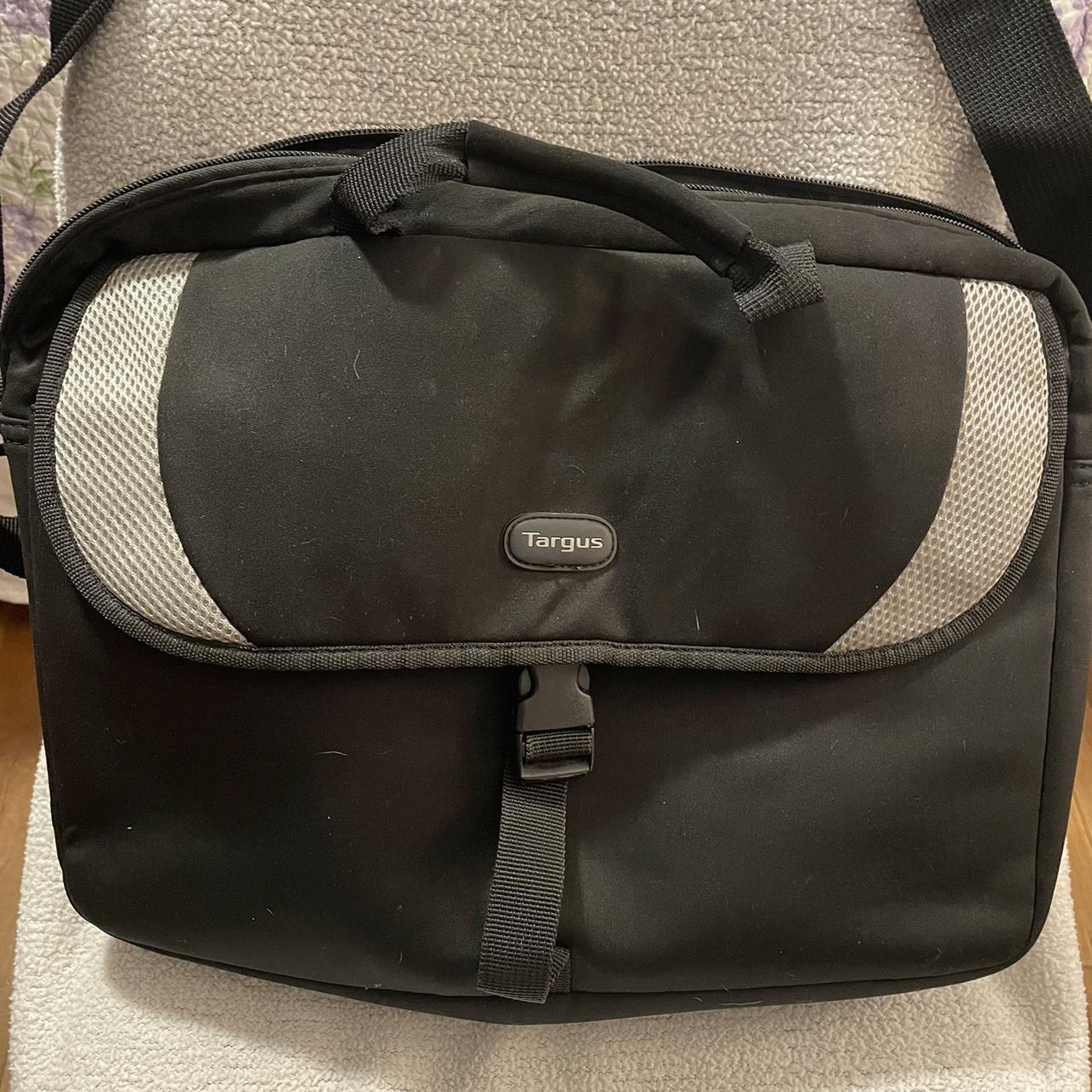Laptop/Messenger Bag -Targus Brand -Fits a 15”... - Depop