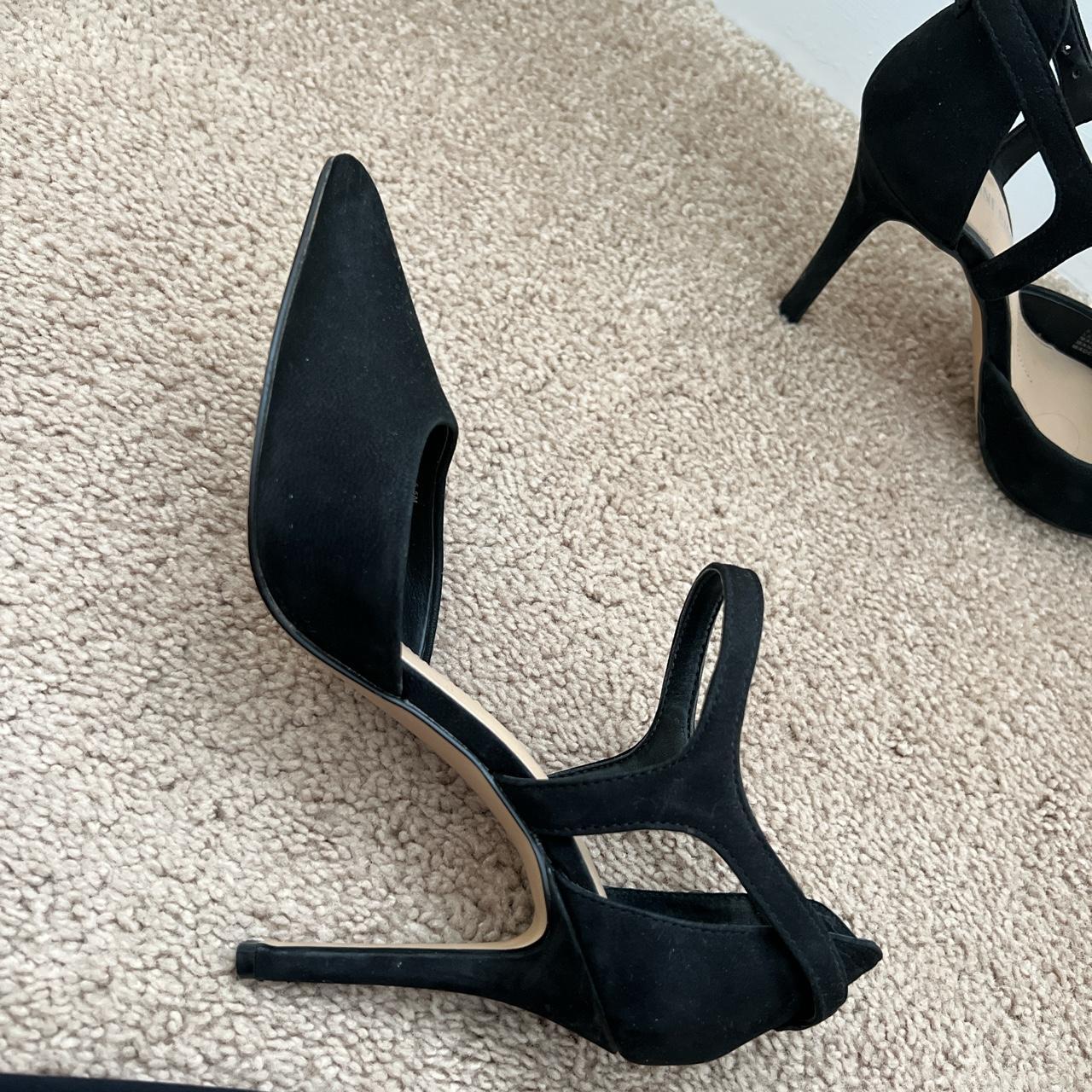 GIANNI BINI Black, closed toed heel w/ strap + buckle - Depop