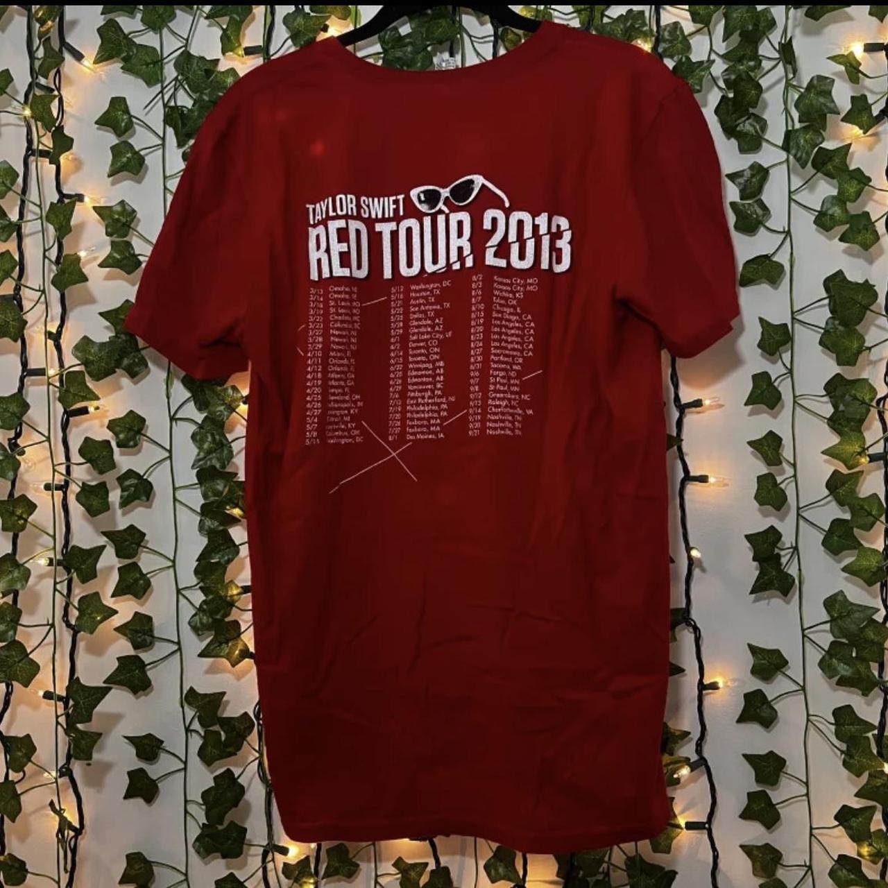 Taylor Swift Red Tour T-Shirt Only worn a few times - Depop