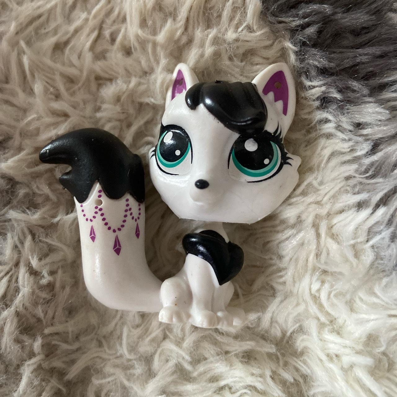 Lps white and black fox with purple jewels #3958 - Depop