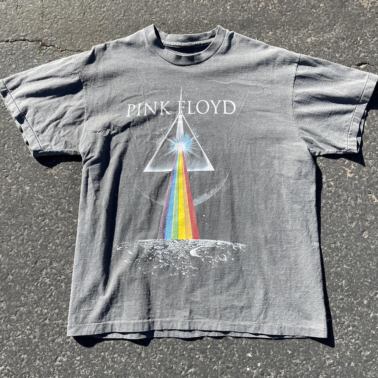 tuff pink floyd single stitch tee 🙀 ripped tag 😪 dm... | Depop