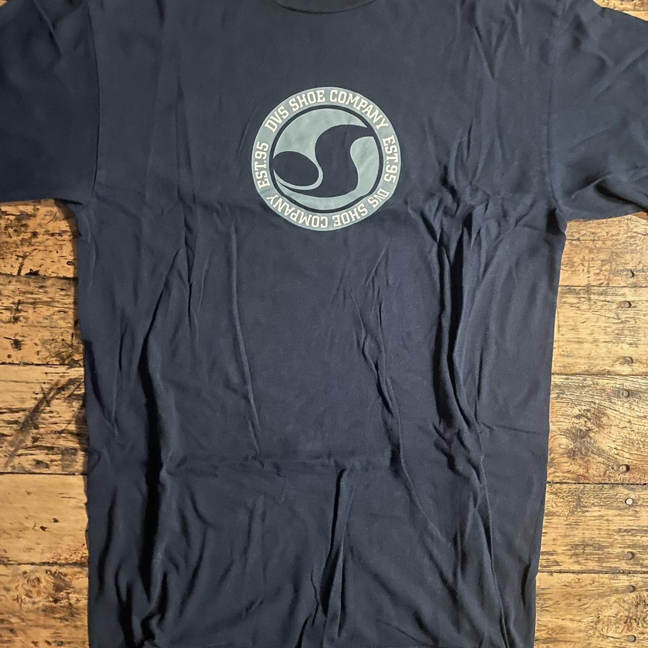 DVS Skateboard Co. Shirt size Large Vintage - Depop