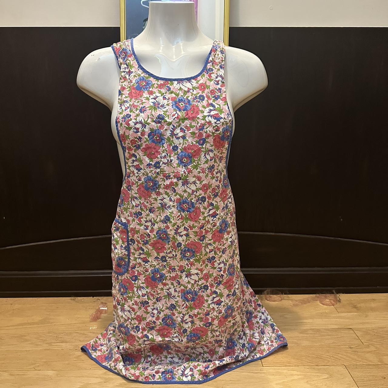 ‘70s floral apron #vintage #70s #apron #floral... - Depop