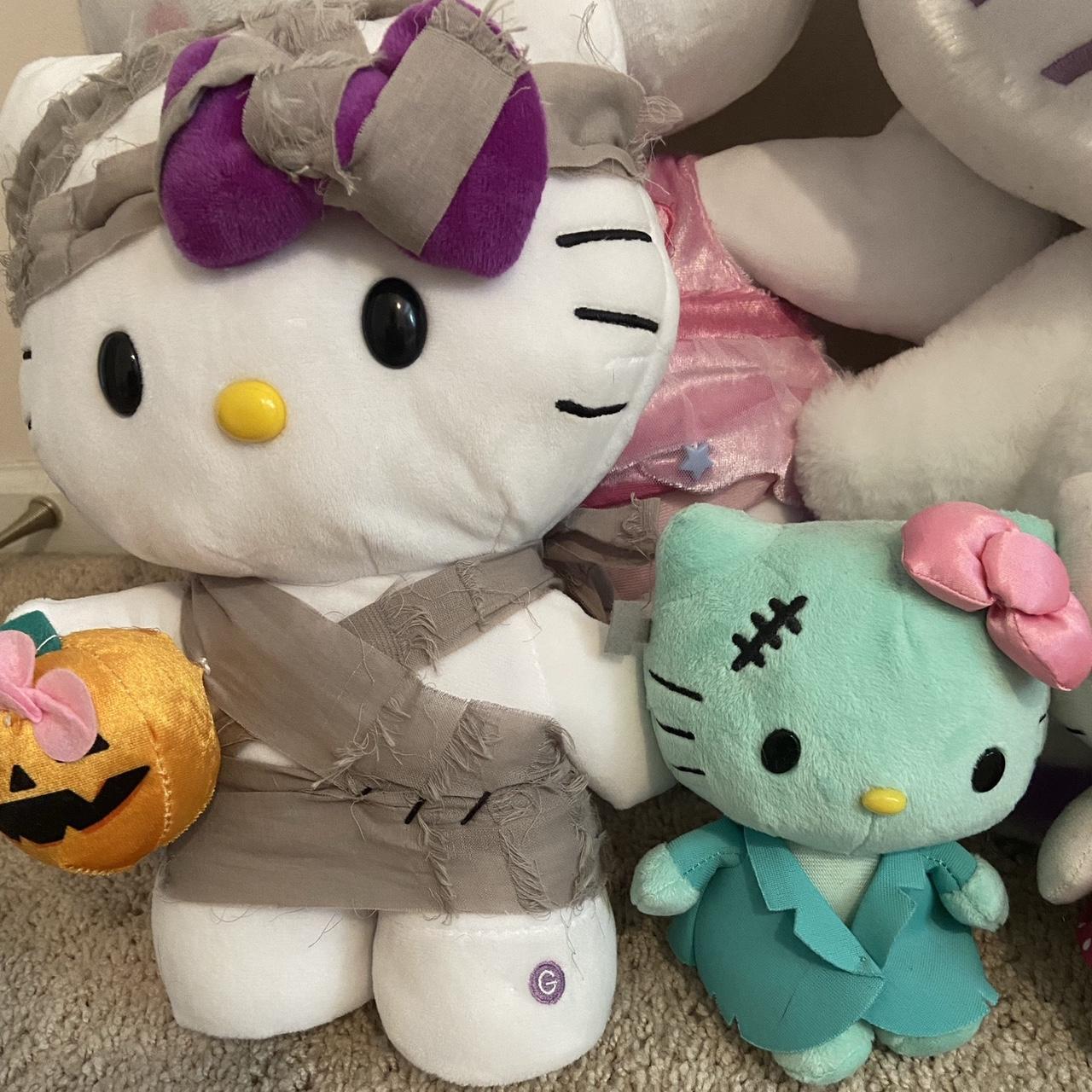 🎃 Hello Kitty Halloween Bundle 🎃 • 2021 collection... - Depop