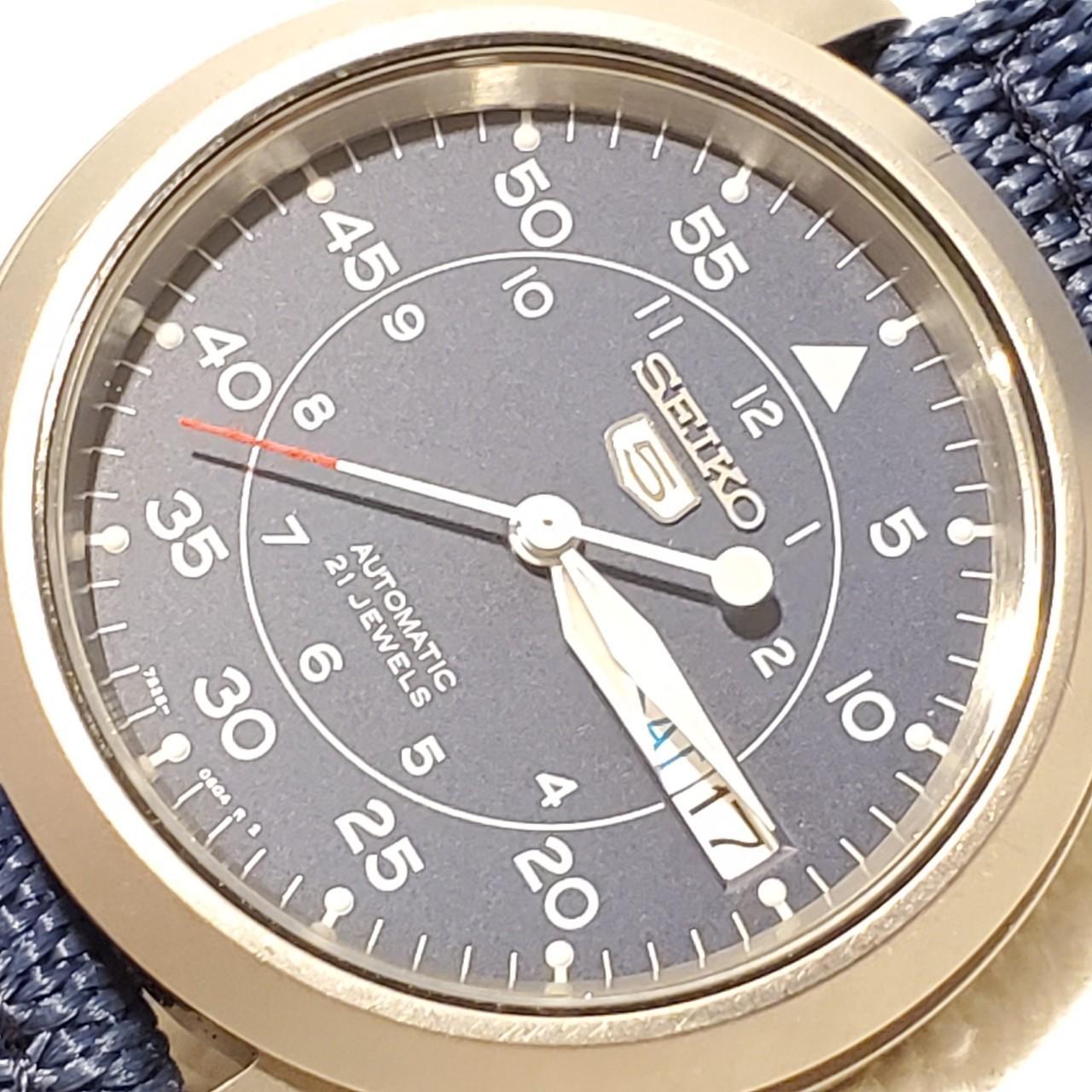 Seiko Men's Blue and Silver Watch | Depop