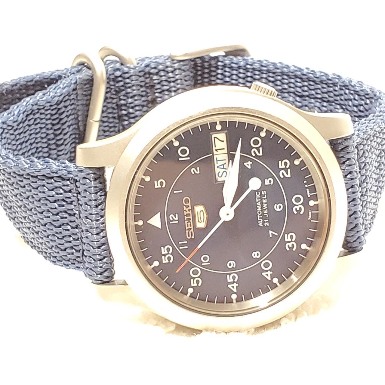 Seiko Men's Blue and Silver Watch | Depop