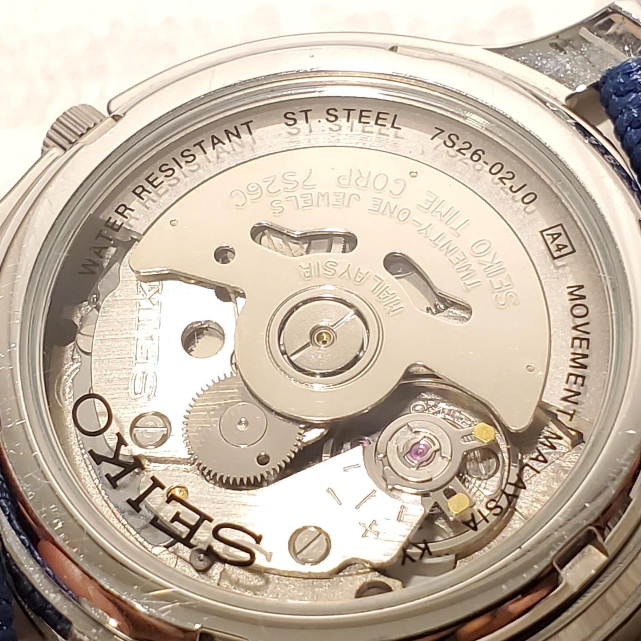 Seiko Men's Blue and Silver Watch | Depop