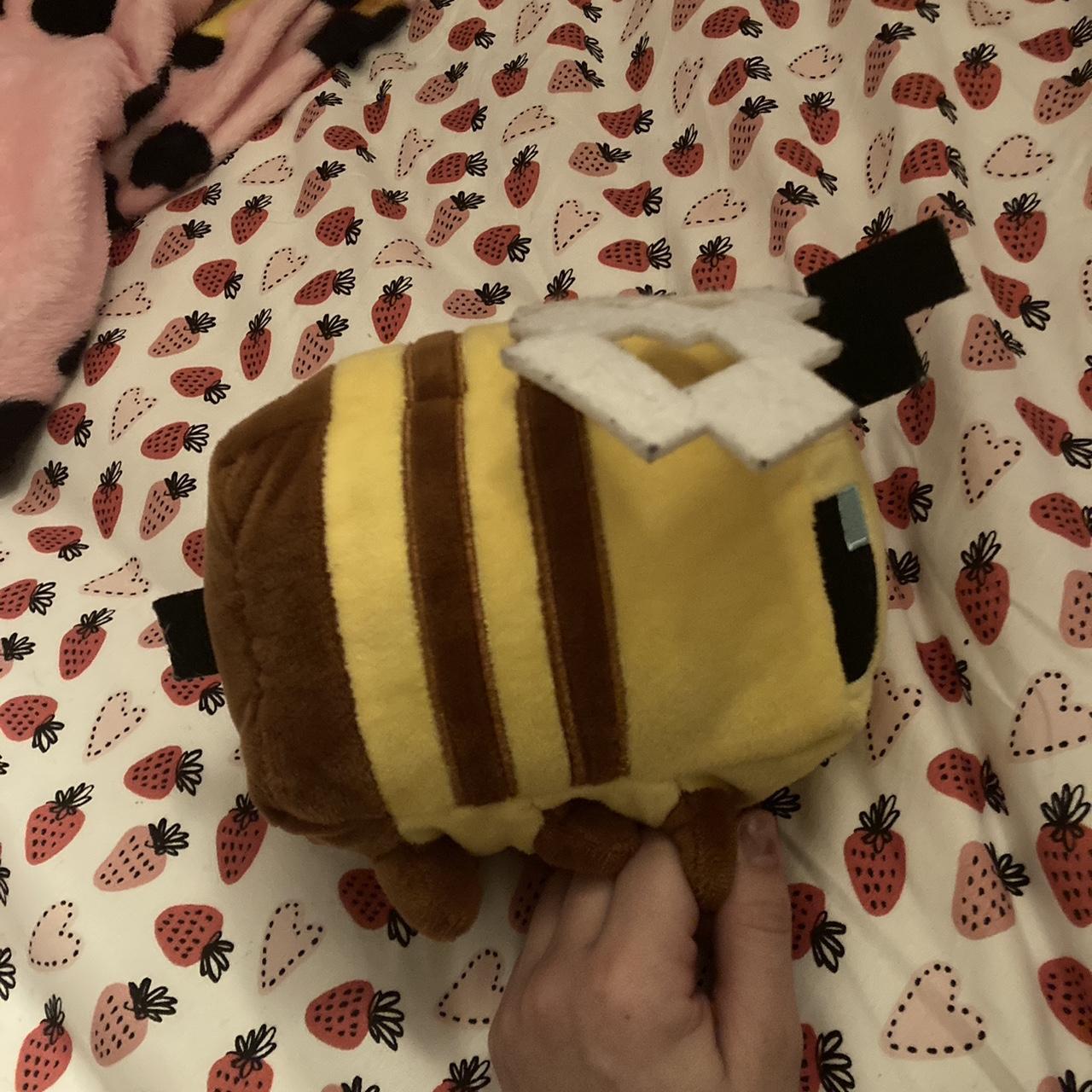Minecraft Bee - Depop