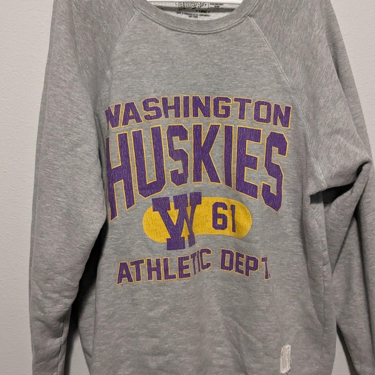 Retro brand Washington Huskies crew neck sweatshirt - Depop