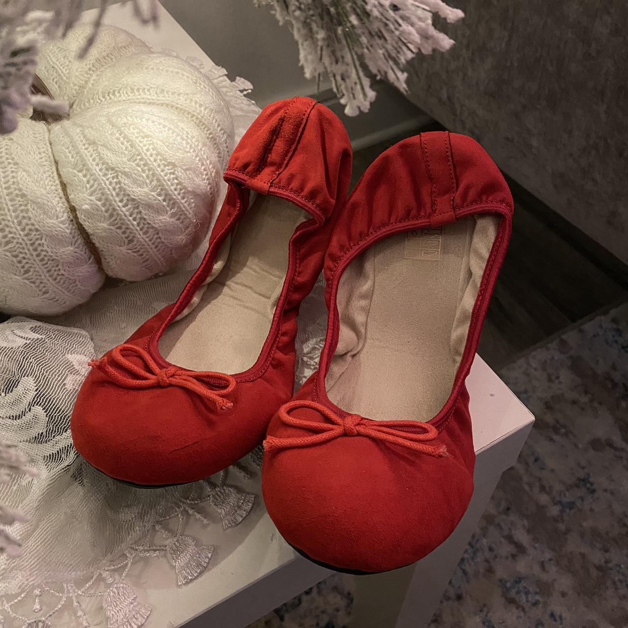 - red ballet flats - super comfortable and... - Depop