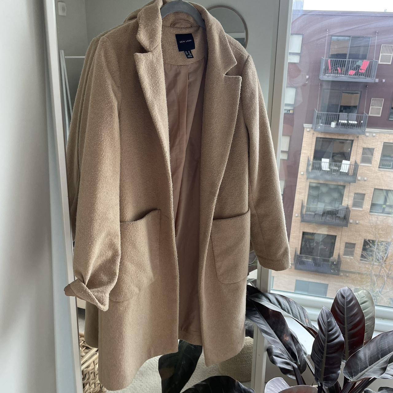 Mid length tan coat - Depop