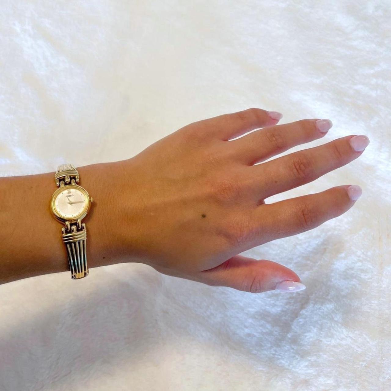 Vintage Seiko Gold Watch In AMAZING condition.... - Depop