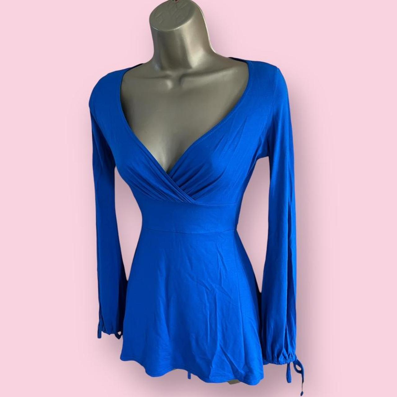 Jane Norman Y2K blue long top with tie back Size 8... - Depop