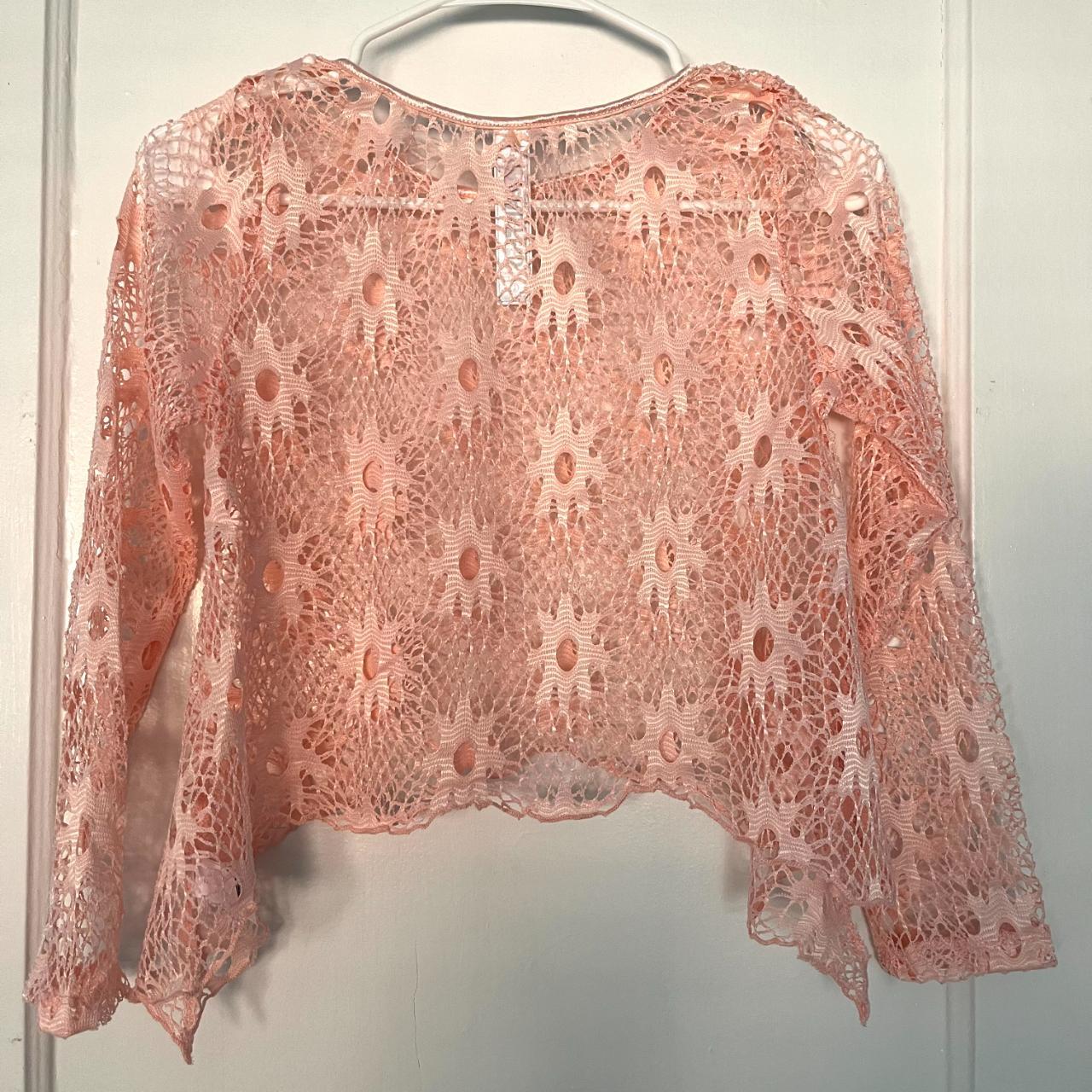 cropped lace long sleeve shirt kids L fits like... - Depop