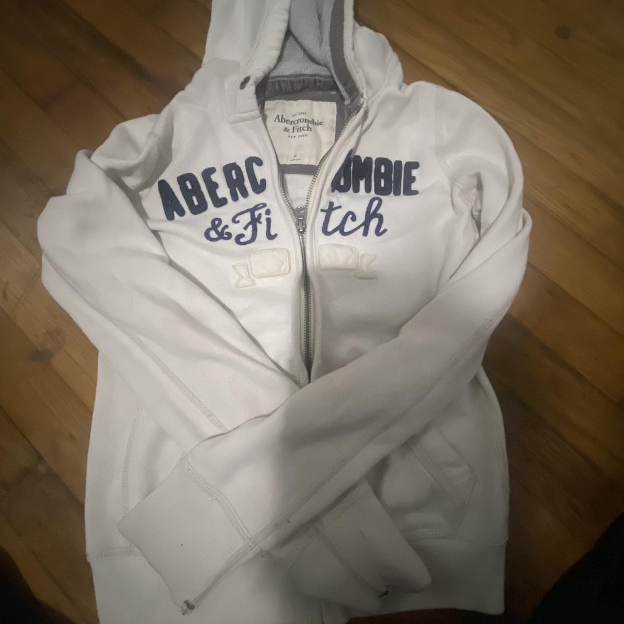 medium abercrombie&fitch zip up hoodie used: medium abercrombie&fitch zip up hoodie used: