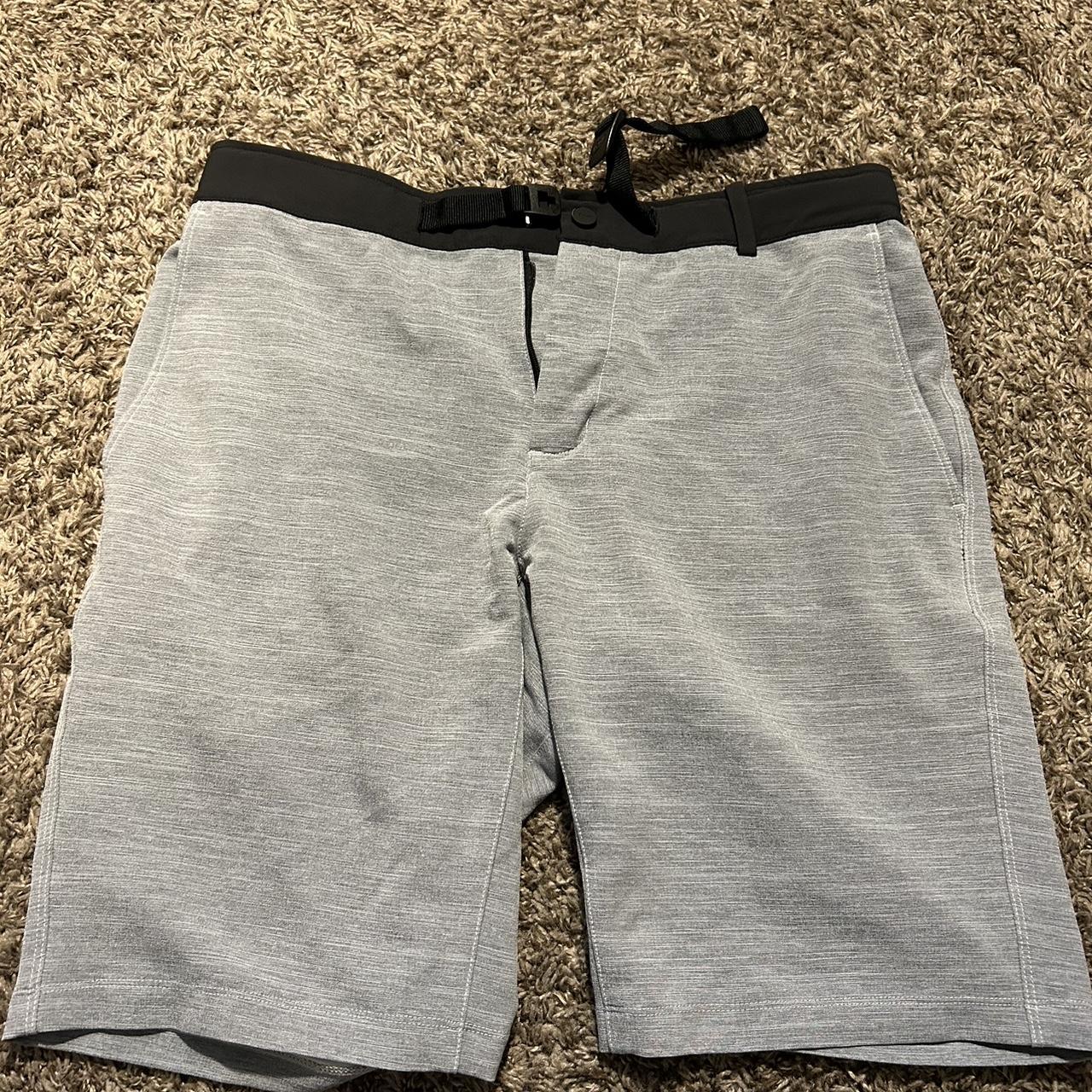 Men’s Nike golf short Size medium - Depop