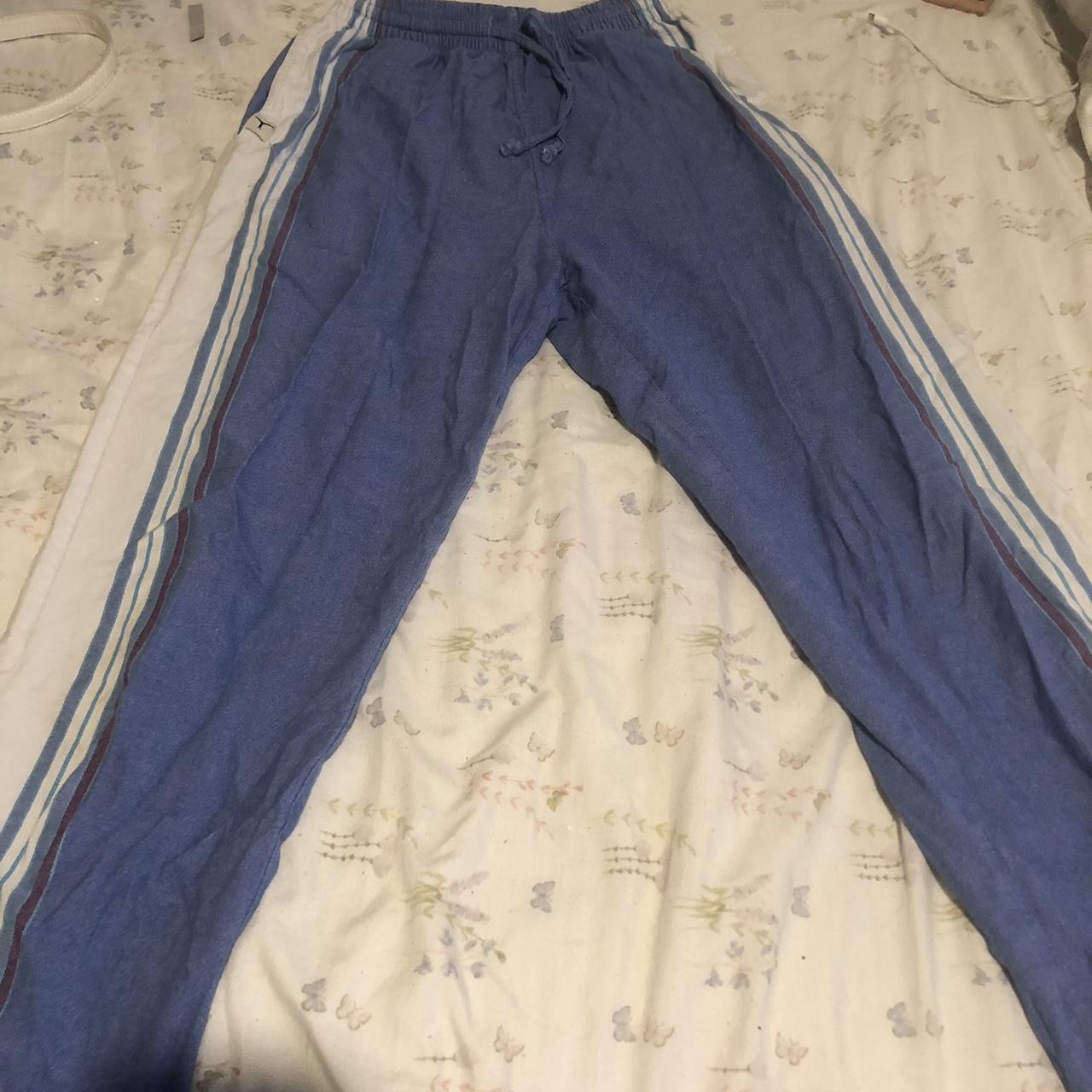 Toms trunks Blue and white Good condition - Depop