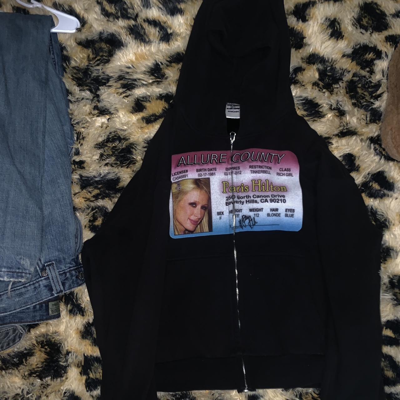 Allure county XL but fits like M or L - Depop