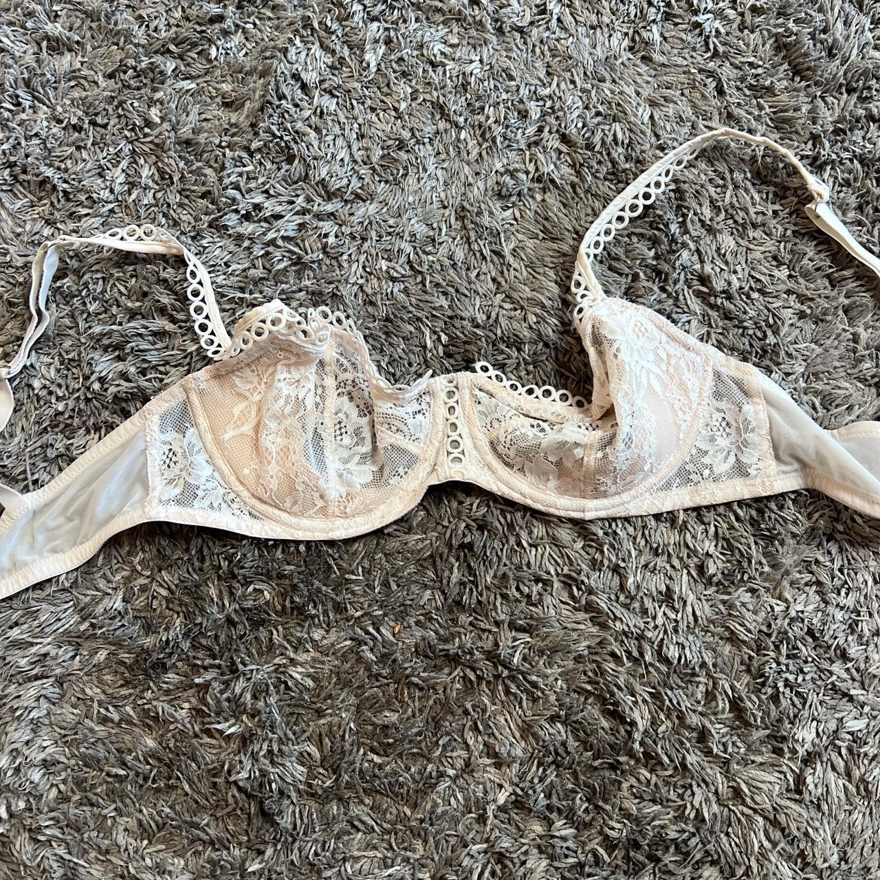 victoria's secret lace bra def not 34D fits me and... - Depop