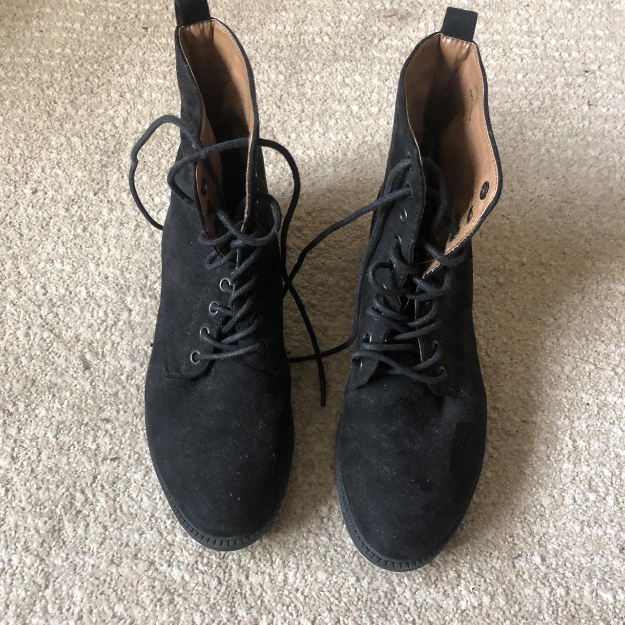 Almost new suede black boots size 6 - Depop