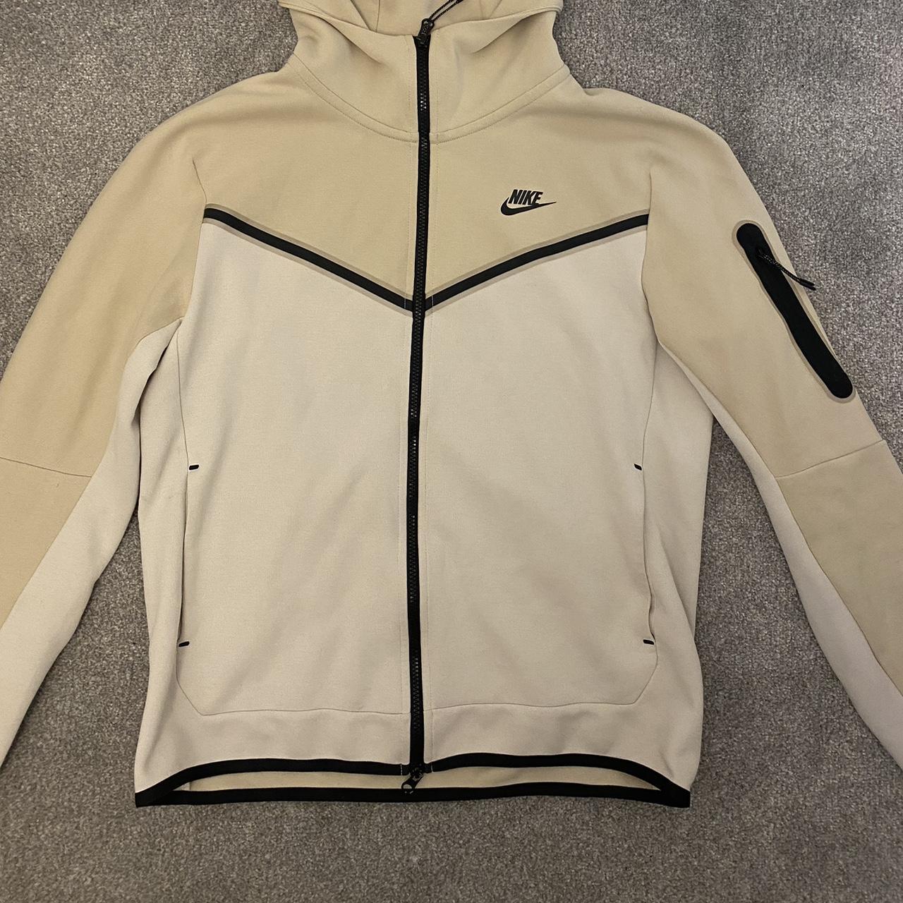 Nike Cream Tech Fleece - M (Medium) 7-8/10 Used a... - Depop