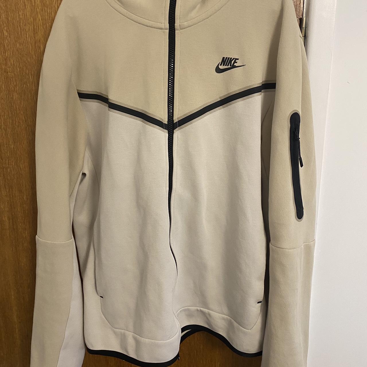 Nike Cream Tech Fleece - M (Medium) 7-8/10 Used a... - Depop