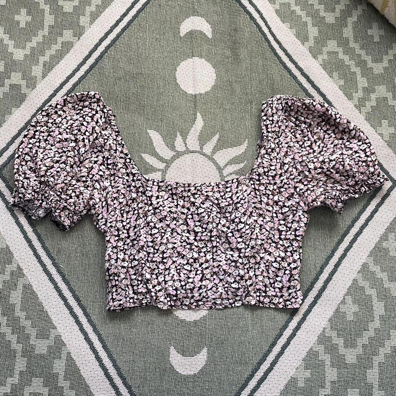 URBAN OUTFITTERS Floral Crop Top 🩷 - Worn a few... - Depop