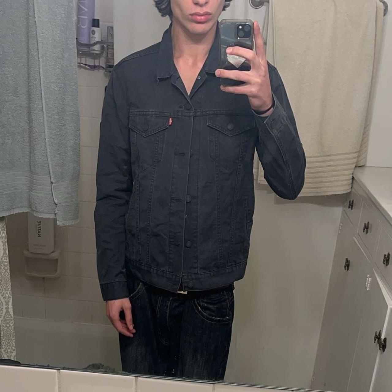 vintage men’s levi jacket fits perfectly dm for... - Depop