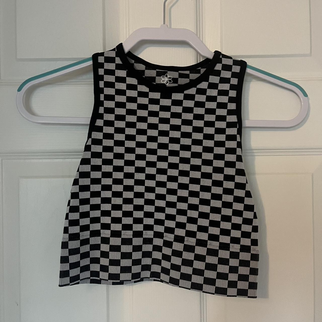 cute checkered top only worn once - Depop