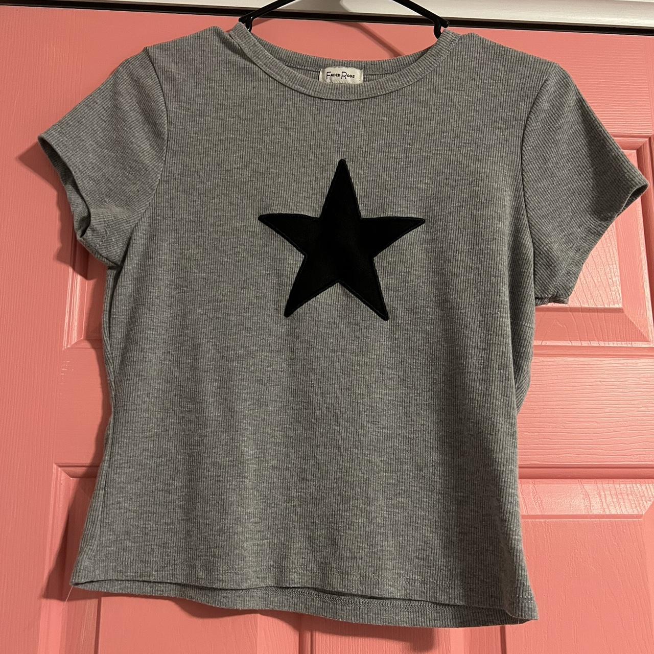 Grey and black star cropped tee, fits small #pinterest - Depop