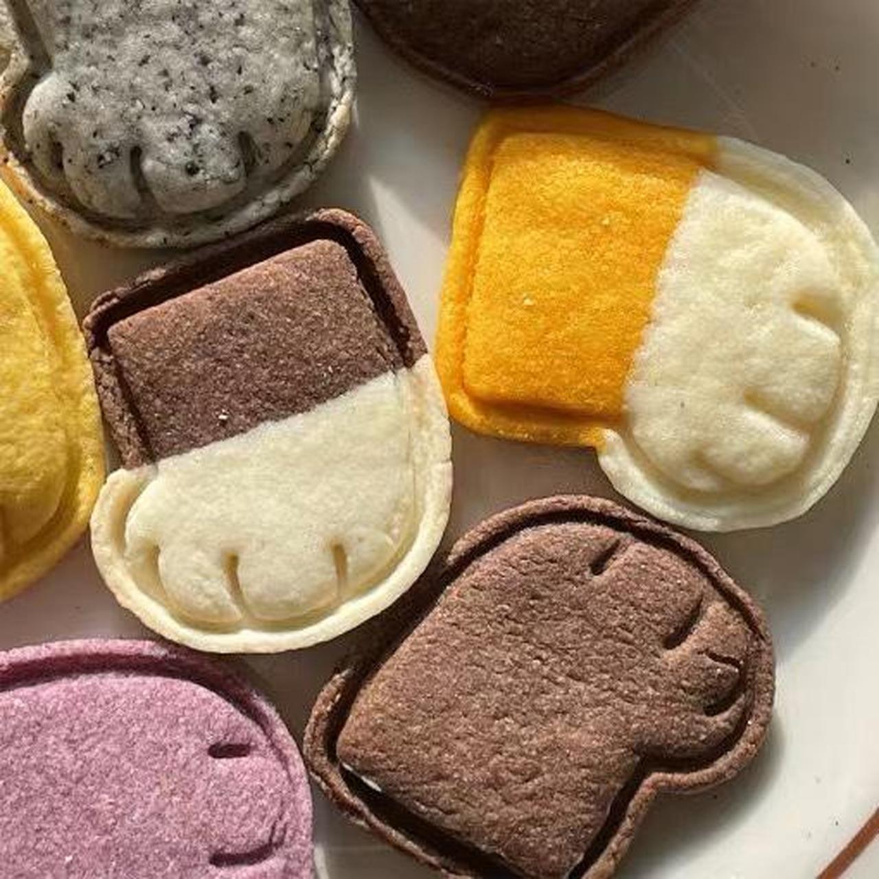 Cute cat feet biscuit mold 6*5.4 cm #biscuit... - Depop