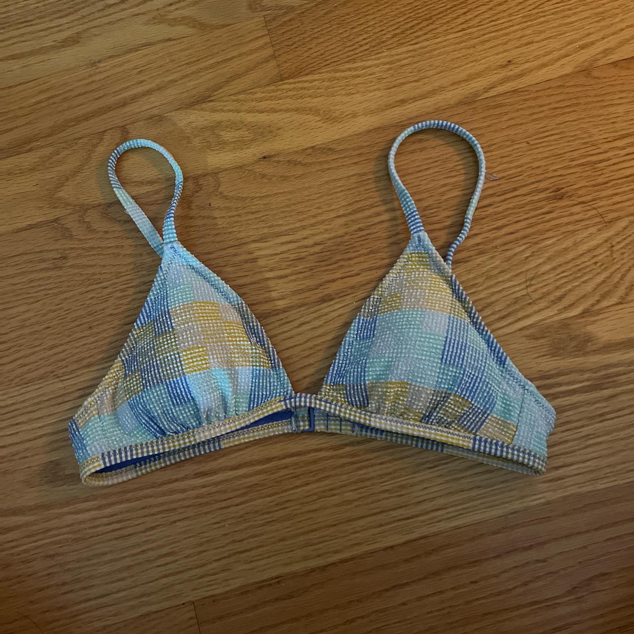 Aerie triangle bikini top, size small Never been... - Depop
