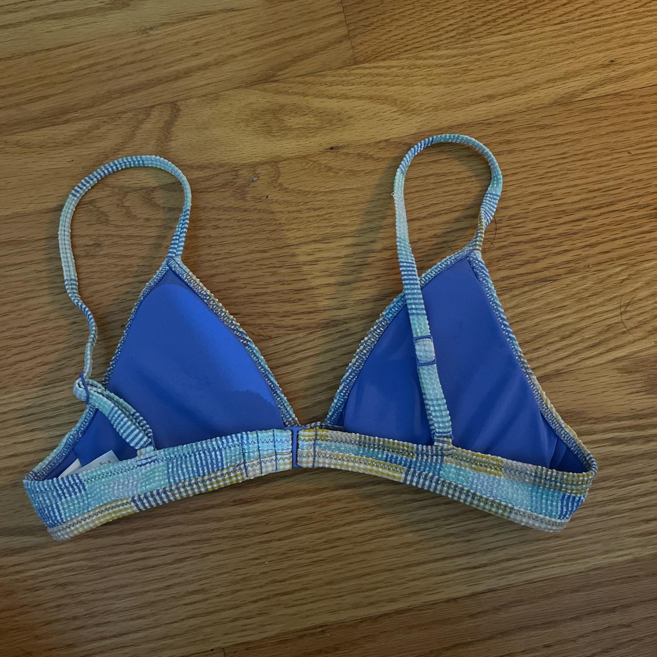 Aerie triangle bikini top, size small Never been... - Depop