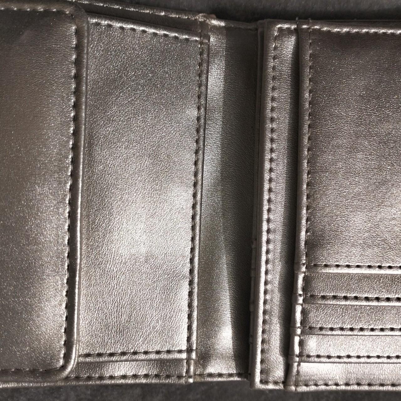 Small Guess wallet great condition | Depop