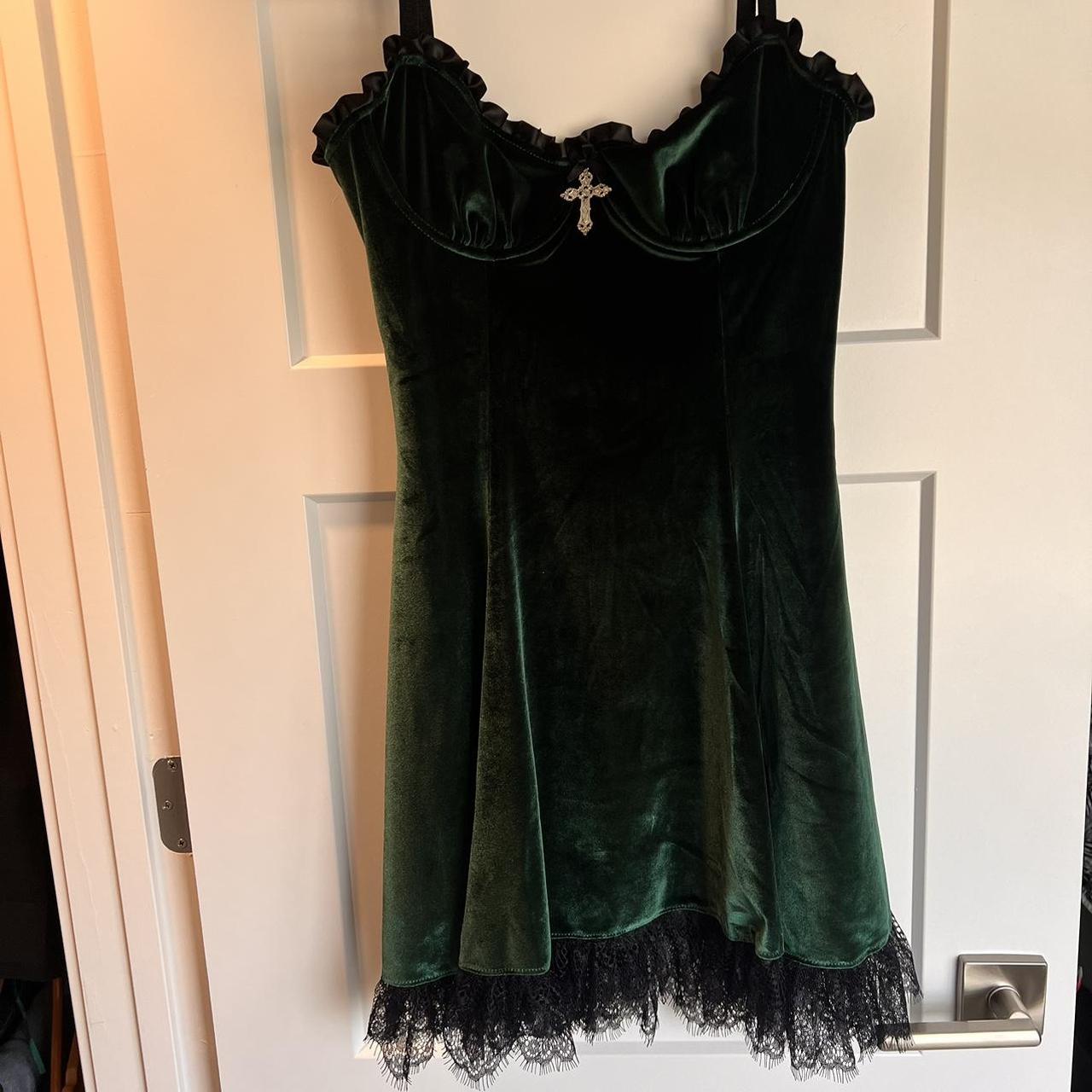 Dollskill widow green velvet dress. Worn once - Depop