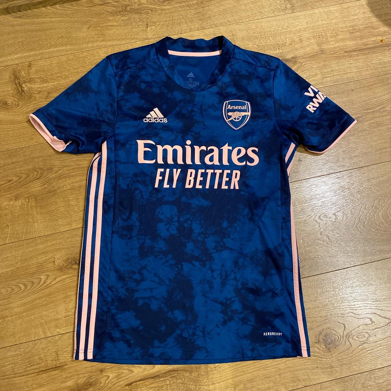 Arsenal 3rd kit 2020/2021 Very good condition barely... - Depop