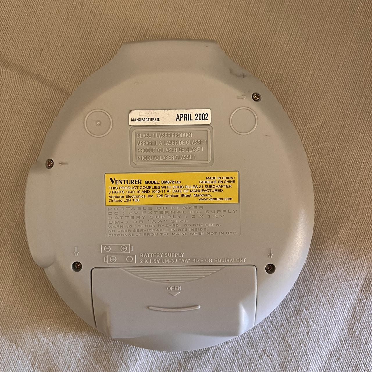 Y2K 2002 DIVA portable CD player SUPER CUTE!!... - Depop