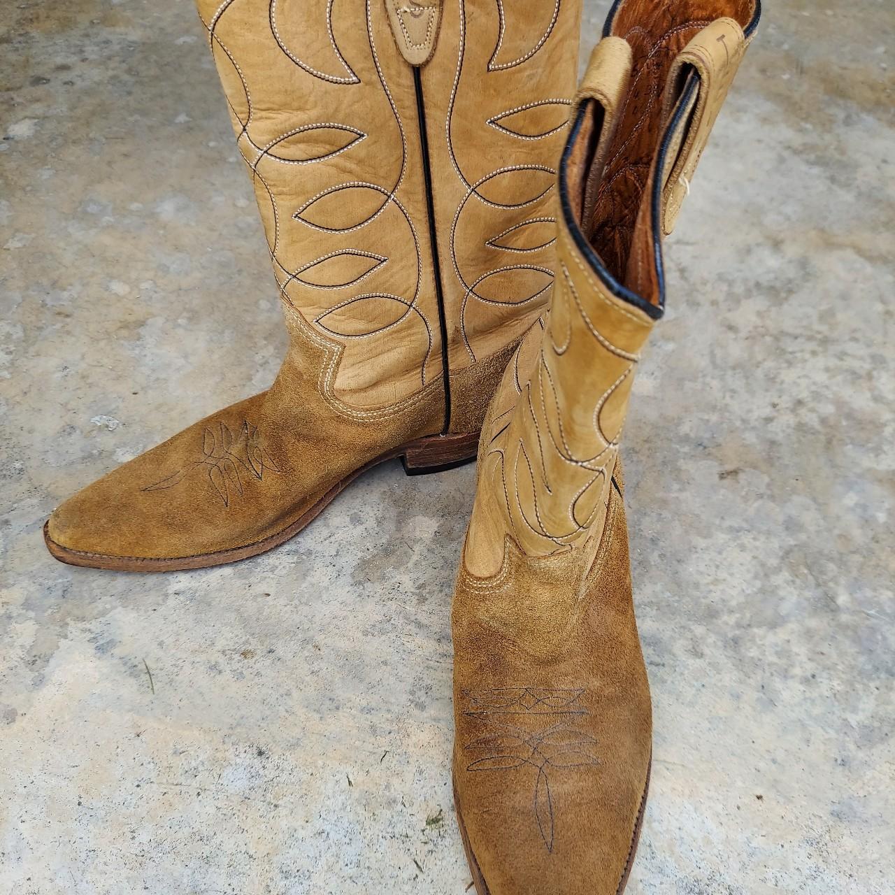 Texas Boot co. mens cowboy boots size 9D one insole... - Depop