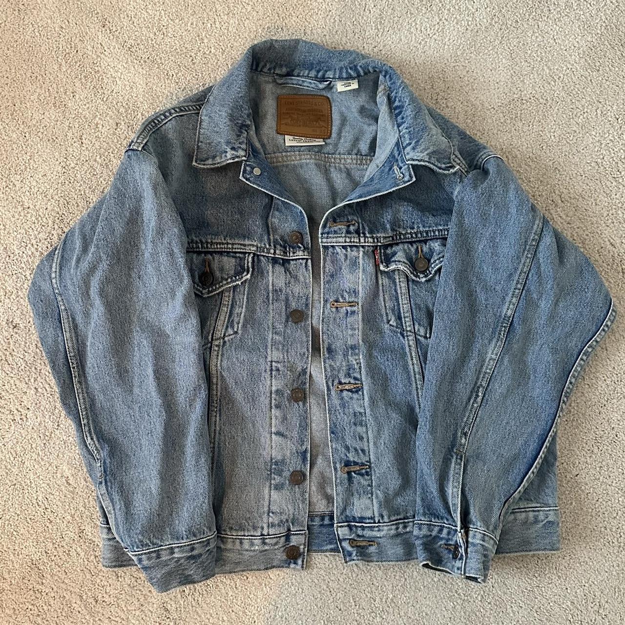 Levi’s Oversized Denim Trucker Jacket Never worn - Depop