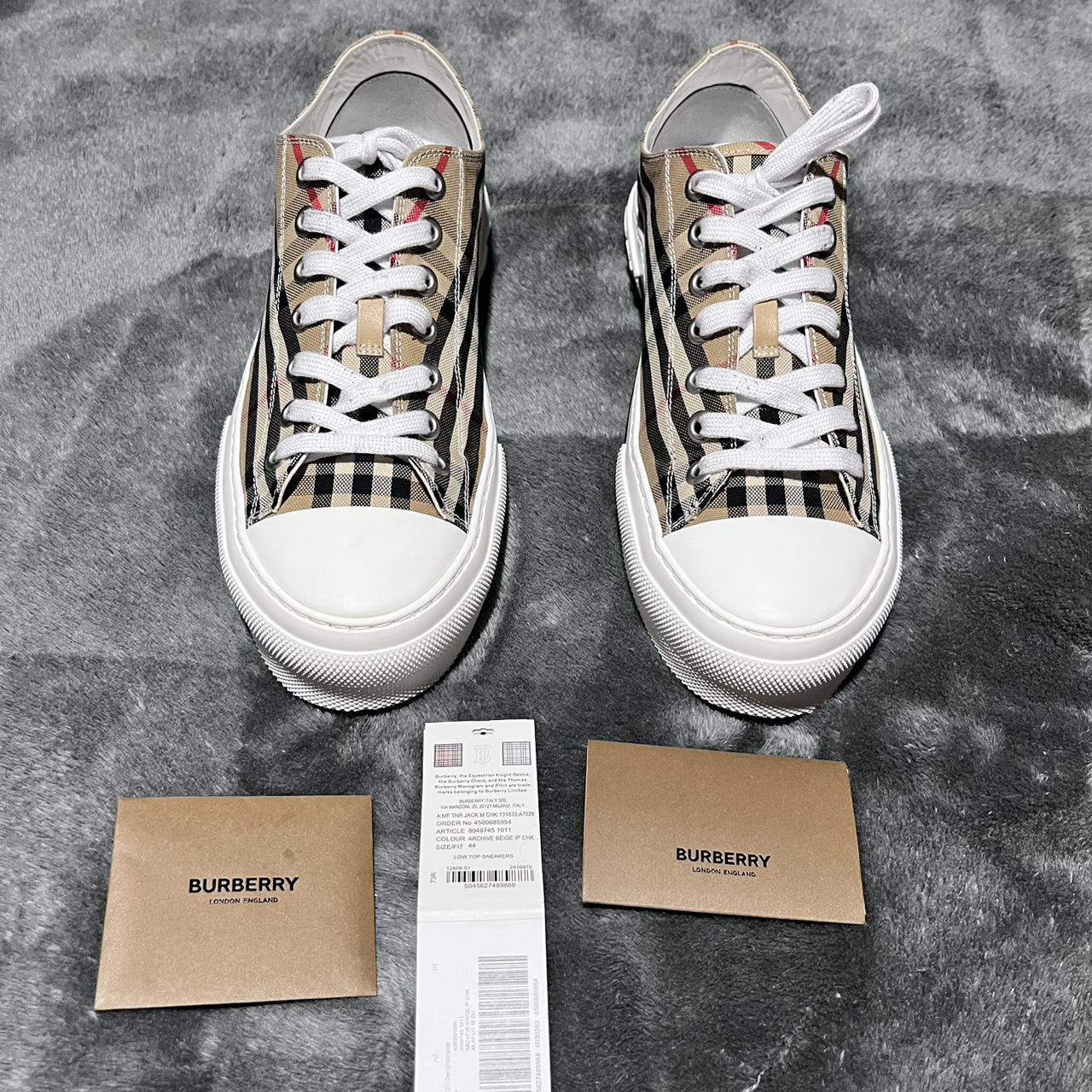 Authentic Burberry Low Top Checkers Shoes Size 11... - Depop