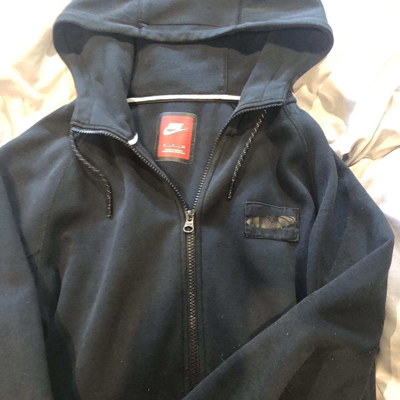 Nike zip up hoodie - Depop