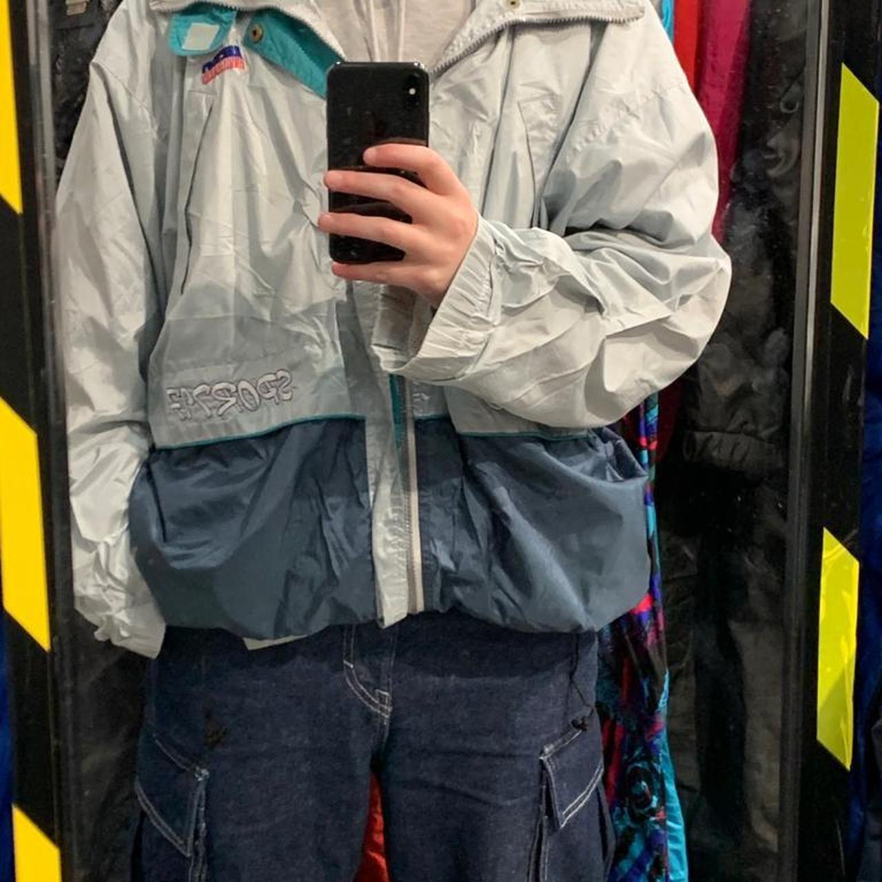 Windbreaker vintage, internal damage but can’t be... - Depop