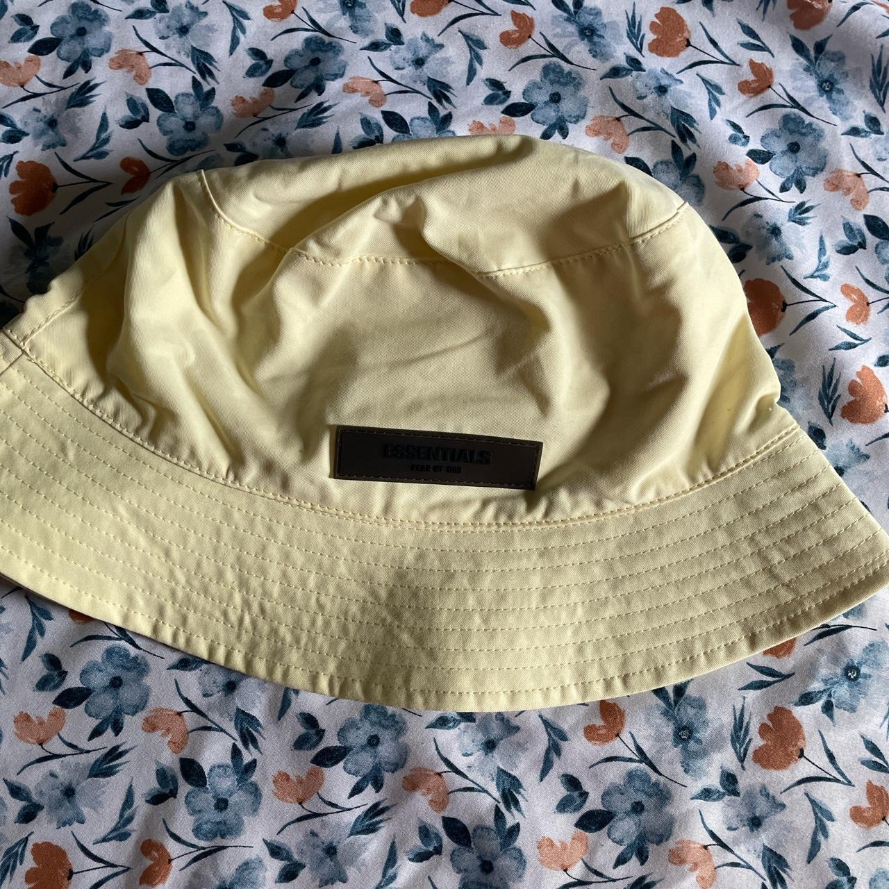 Essential hat - Depop