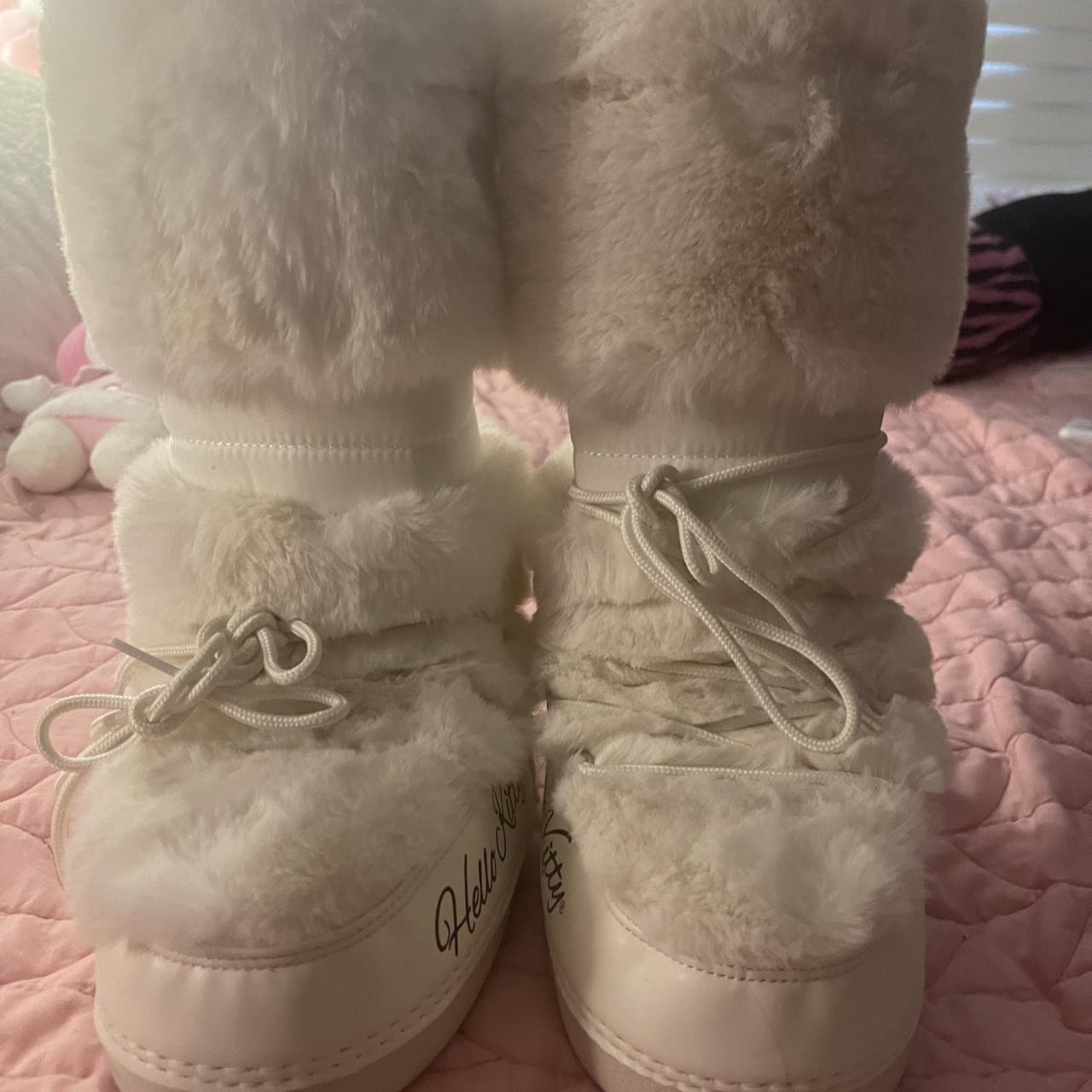 Never worn hello kitty moon boots - Depop
